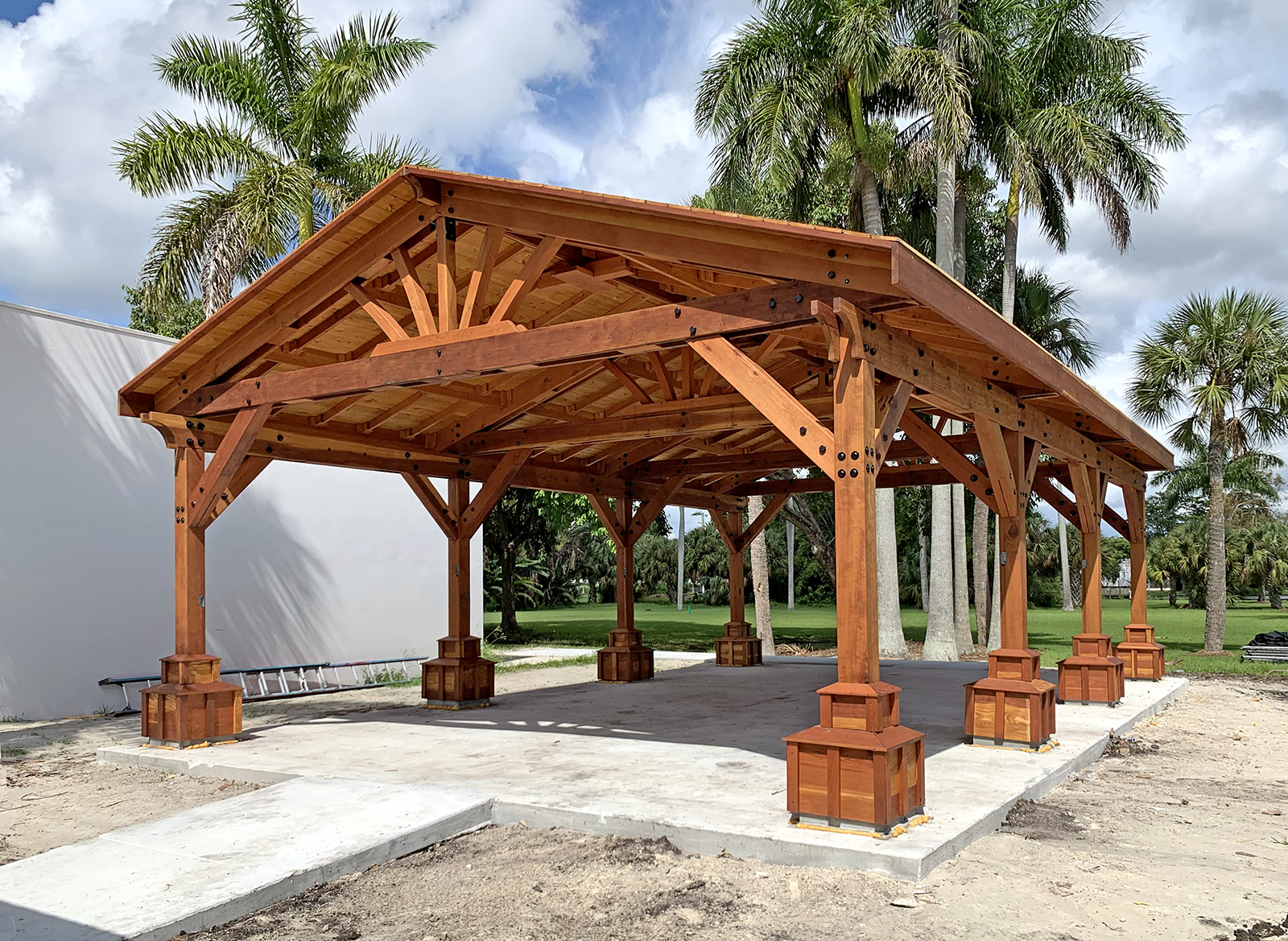Del Rio Cathedral Ceiling Thick Timber Pavilion | Forever Redwood
