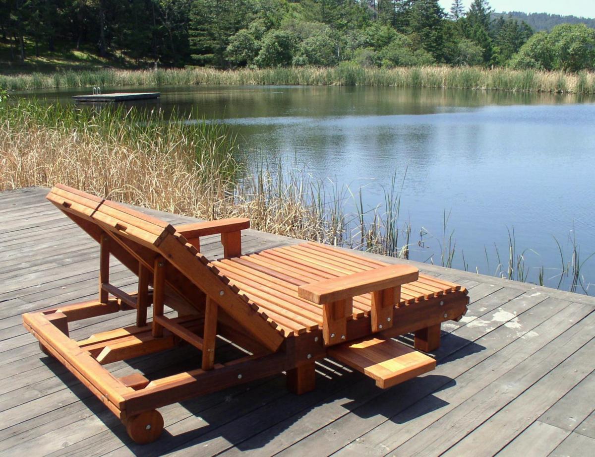 Solid Redwood Lounger with Thick-Timber Design
