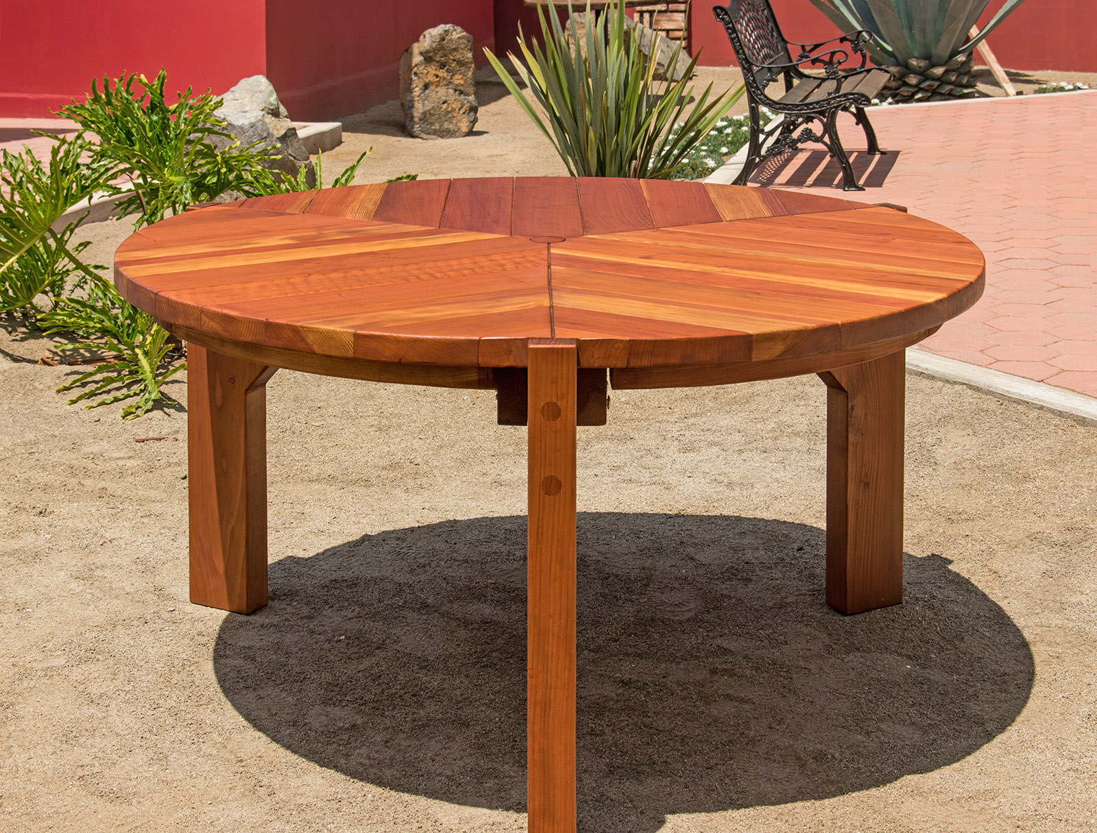 Retro Outdoor Patio Table: 1950s Style Wood Table & Chairs