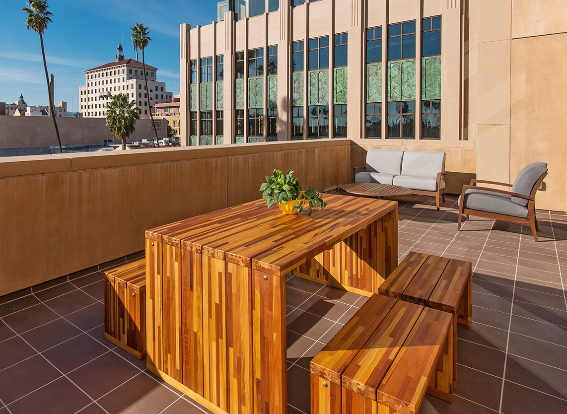 Maynard Modern Redwood Patio Table | Forever Redwood