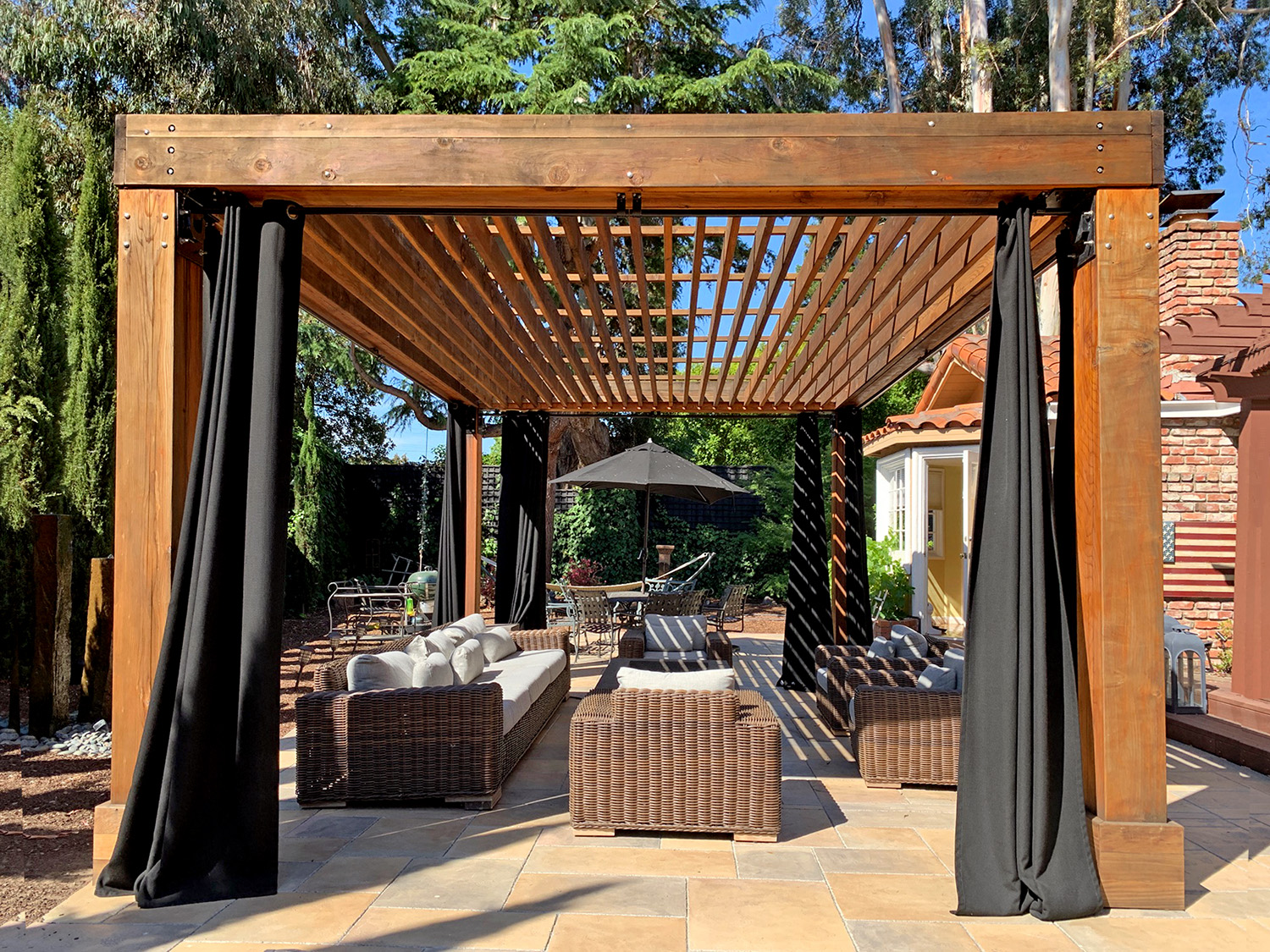 The Silverado Modern Pergola - Forever Redwood